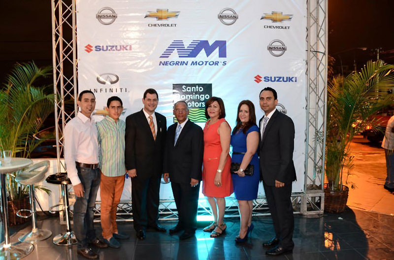 Santo Domingo Motors y Negrín Motors - MAKINAS