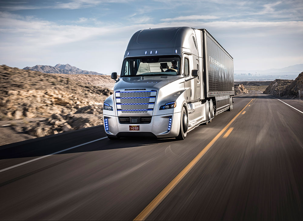 Freightliner Presenta el Primer Súper Camión Autónomo ¿Estamos Listos ...