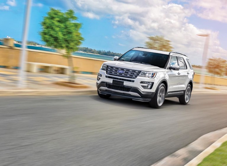 ‘Ford-Explorando’ la Isla del Encanto... “Explorer Media Drive” - MAKINAS